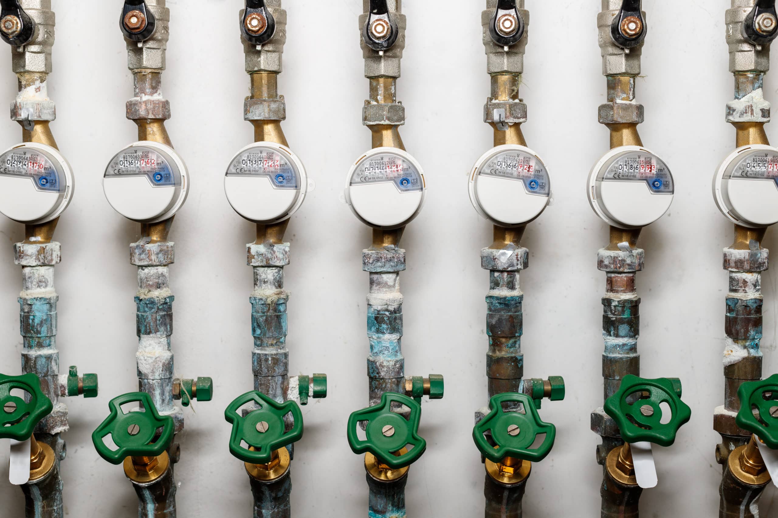 Installation de compteurs d'eau individuels en copropriété : qui doit payer